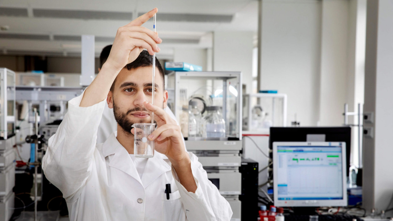 Bliv laborant - opdag den store verden under mikroskopets objektiv